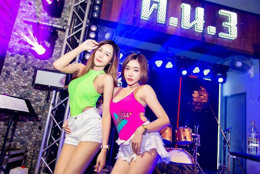 น้องใบเตย Gunjanick DJ หุ่นเเซ่บ สุดเซ็กซี่